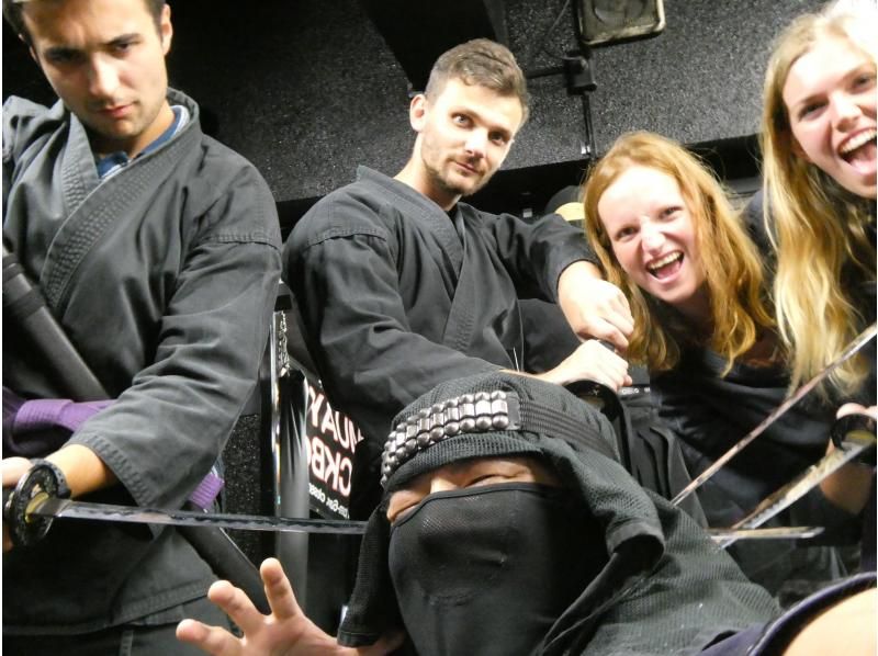 [Tokyo/Shinjuku] Short Ninja show and Ninja Experience Mini ninja show ...