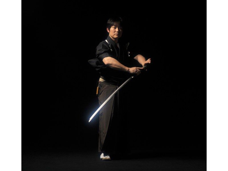 [Osaka/Namba/Nihonbashi] Japanese sword trial cutting experience! A ...