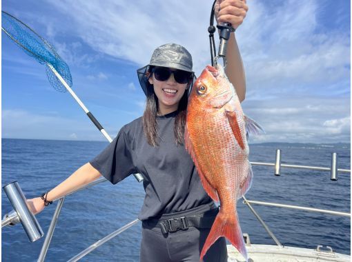 Chiba Katsuura Catch big fish such as red sea bream and blue fish with lures Experience fishing on a cruiser Beginners welcome Shared plan ActivityJapan